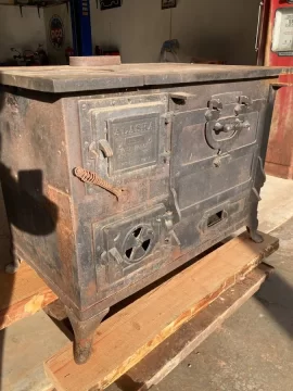 Antique Wood Cook Stove with Oven: Alaska 1-21 Washington Wks. Everett ...