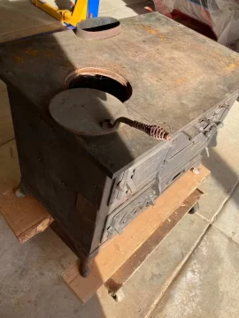 Antique Wood Cook Stove with Oven: Alaska 1-21 Washington Wks. Everett ...