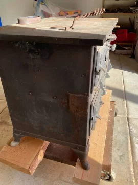 Antique Wood Cook Stove with Oven: Alaska 1-21 Washington Wks. Everett ...