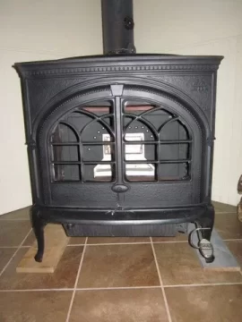 Jotul Firelight model 12 - Doing the repair, Just about complete ...
